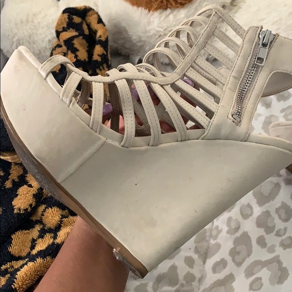 Steve Madden | Shoes | Cream Colored Wedges Steve Madden | Poshmark